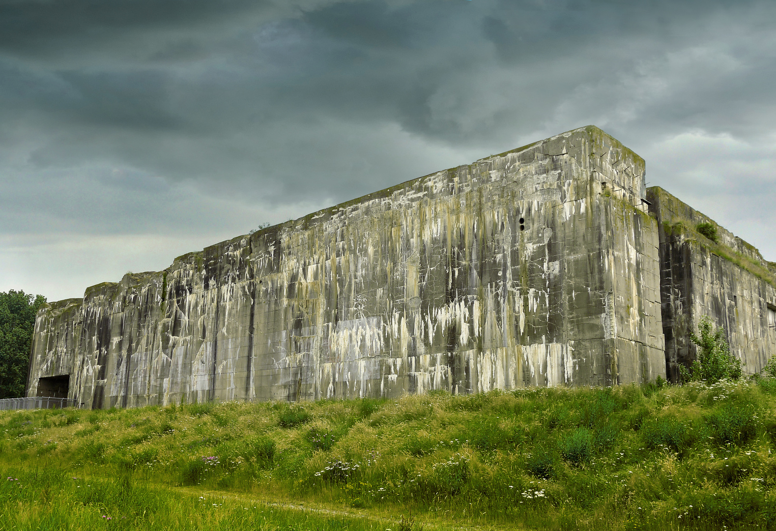 U-Boot Bunker "Valentin" (Gedenkstätte) Foto & Bild | tod, krieg ...