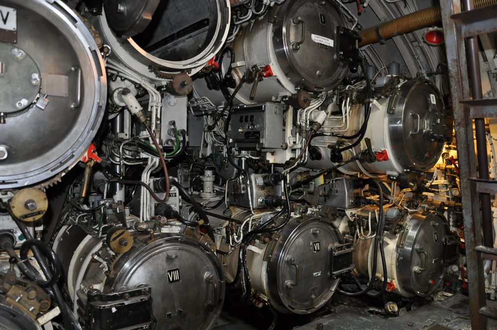 U-Boot U9 - Torpedoraum Foto & Bild | industrie und technik, technik ...