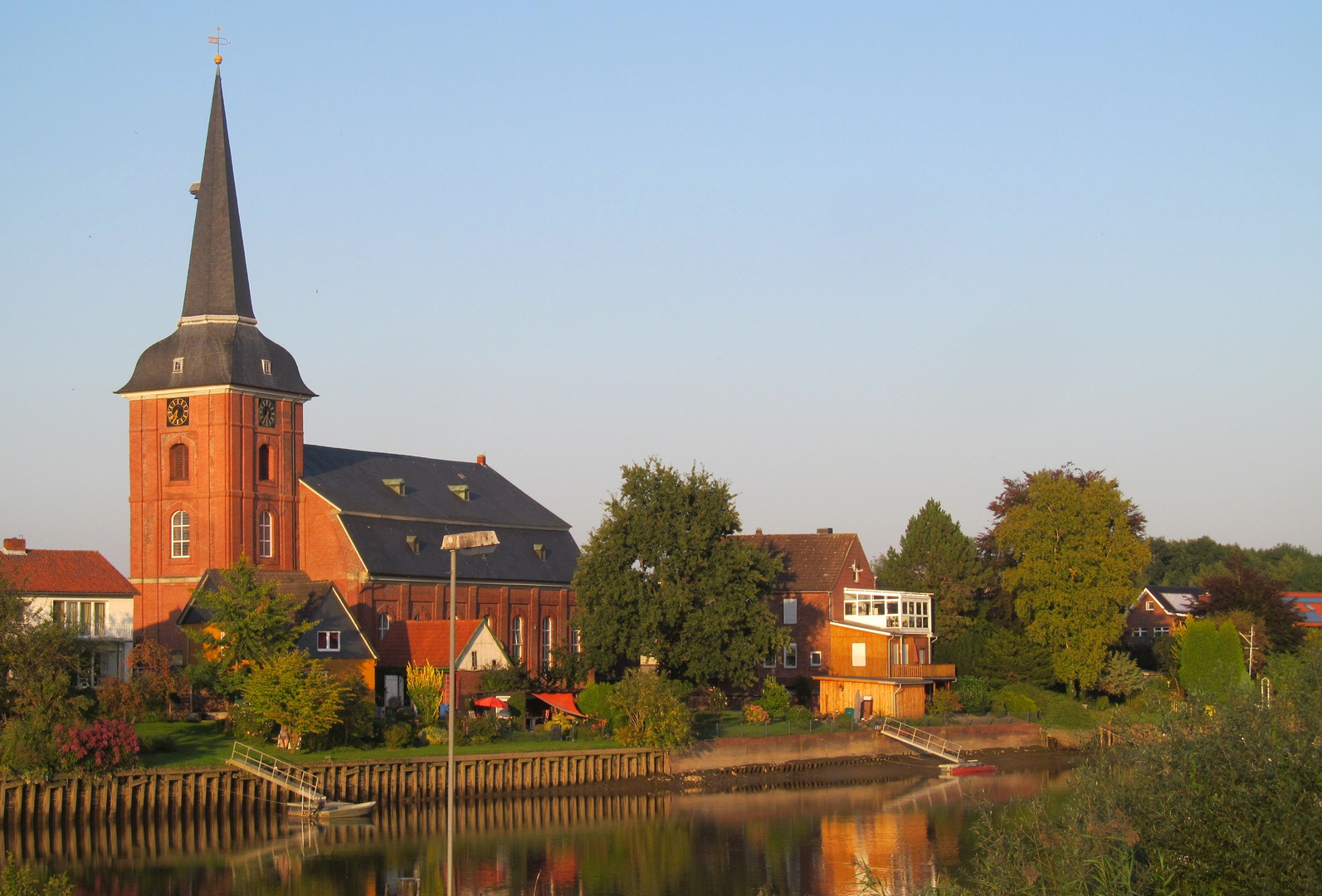 Über die Oste .... Foto & Bild | kirche, haus, architektur Bilder auf ...