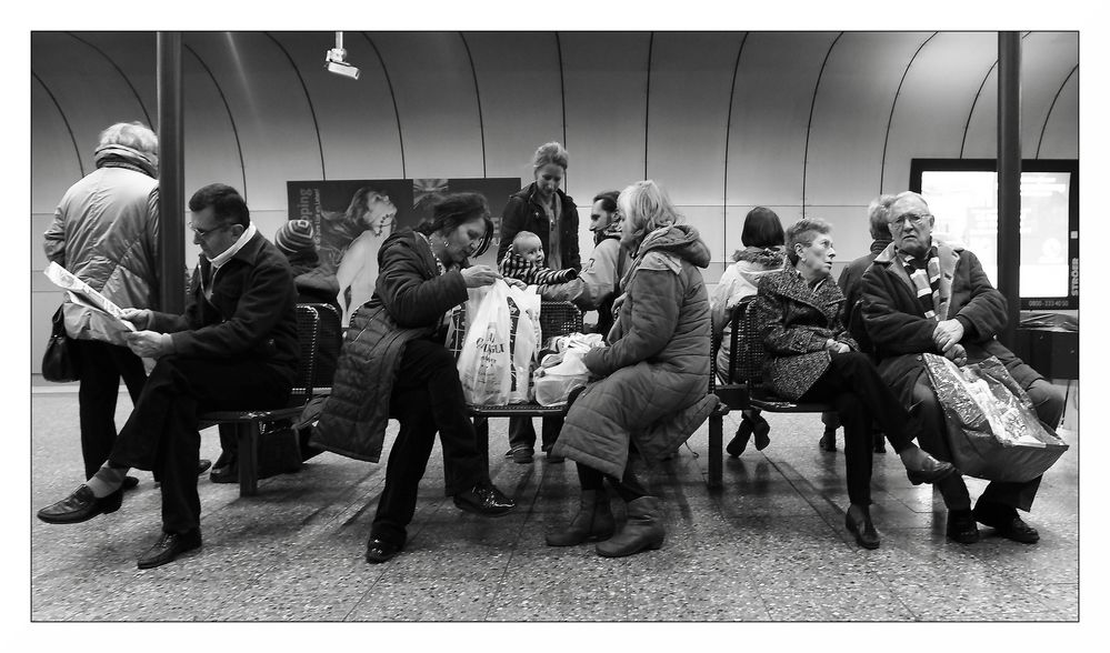 überwacht Foto & Bild | erwachsene menschen, gruppen, mehrere menschen Bilder auf fotocommunity