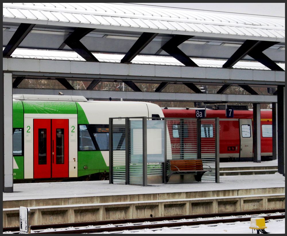 umsteigen. Foto & Bild | farben, architektur, linien Bilder auf ...