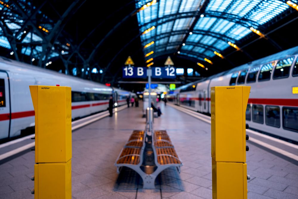 Umsteigen .. .. Foto & Bild | leipzig, verkehr, fahrzeuge Bilder auf ...