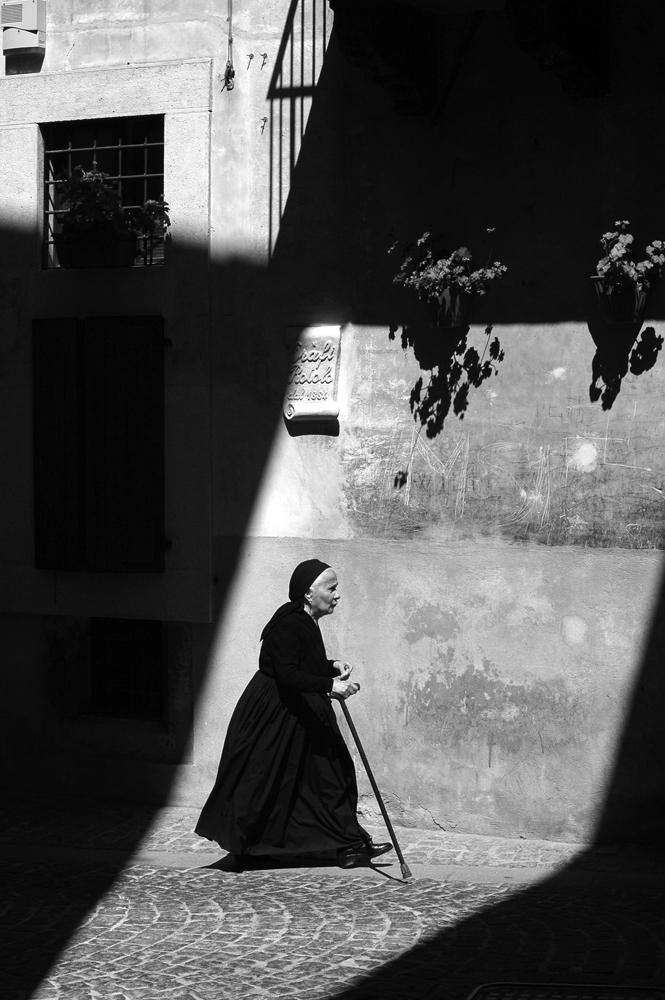 Un Passo Nella Luce Foto Immagini Persone Foto Su Fotocommunity