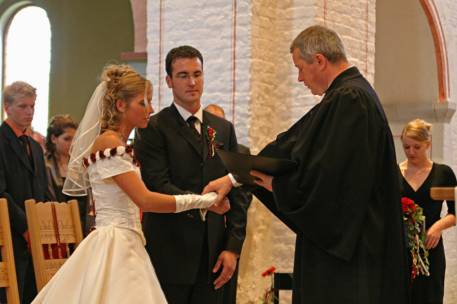 ...und hier ein die kirchliche Trauung. Foto & Bild | hochzeit, menschen Bilder auf fotocommunity