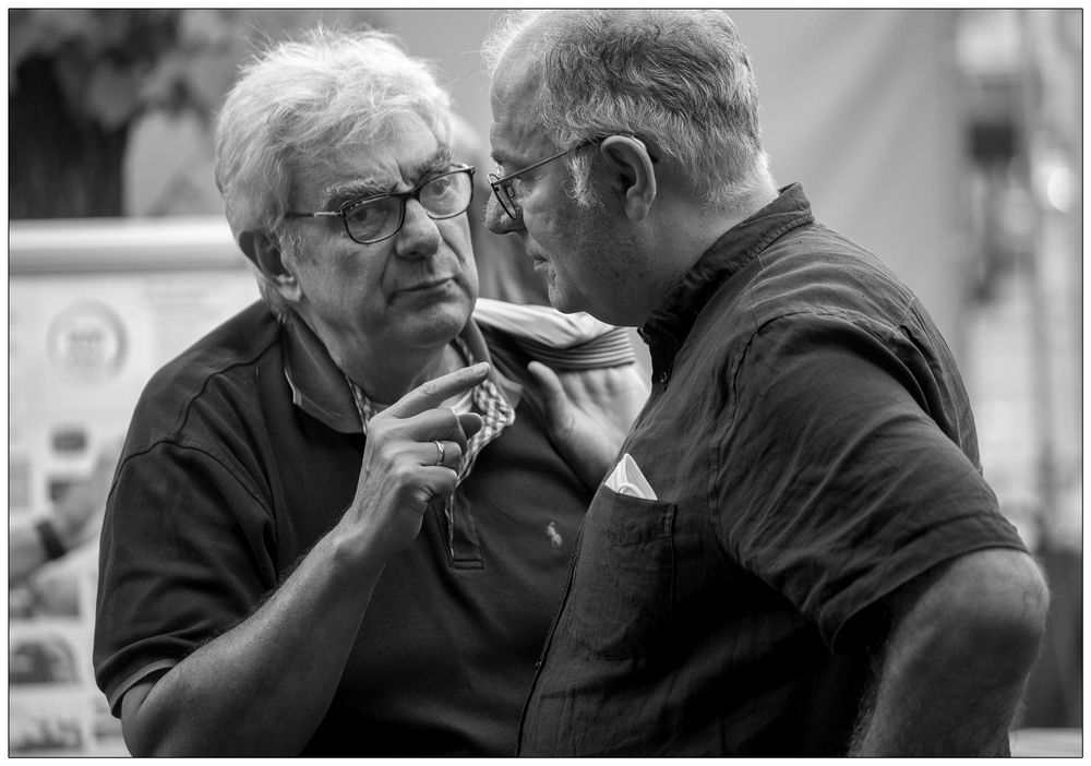 und so wird es kommen". Foto & Bild | erwachsene menschen, streetfotografie mit menschen, zwei ...