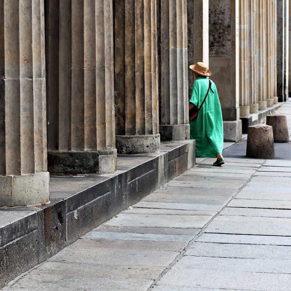 und sonntags ins Museum Foto & Bild | erwachsene menschen, menschen, streetfotografie mit ...