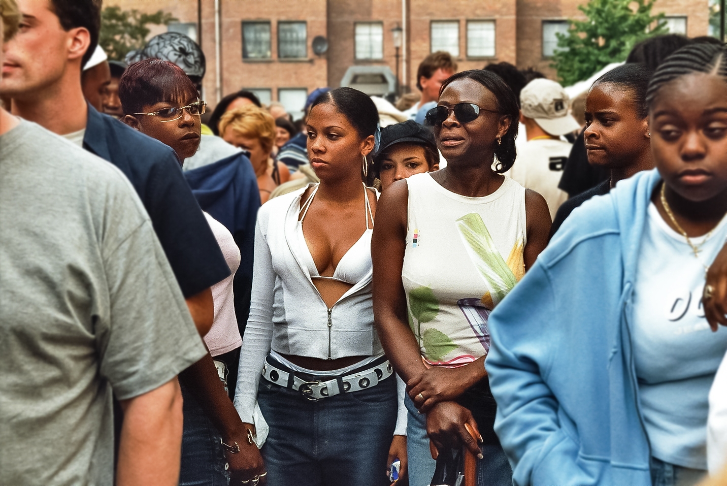Under observation Foto & Bild | erwachsene menschen, streetfotografie ...
