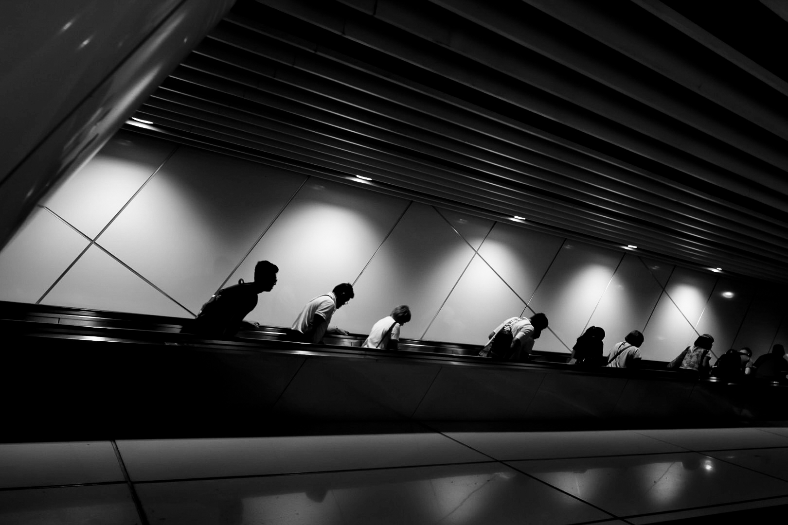 Underground Foto & Bild | erwachsene menschen, experimente, schatten Bilder auf fotocommunity