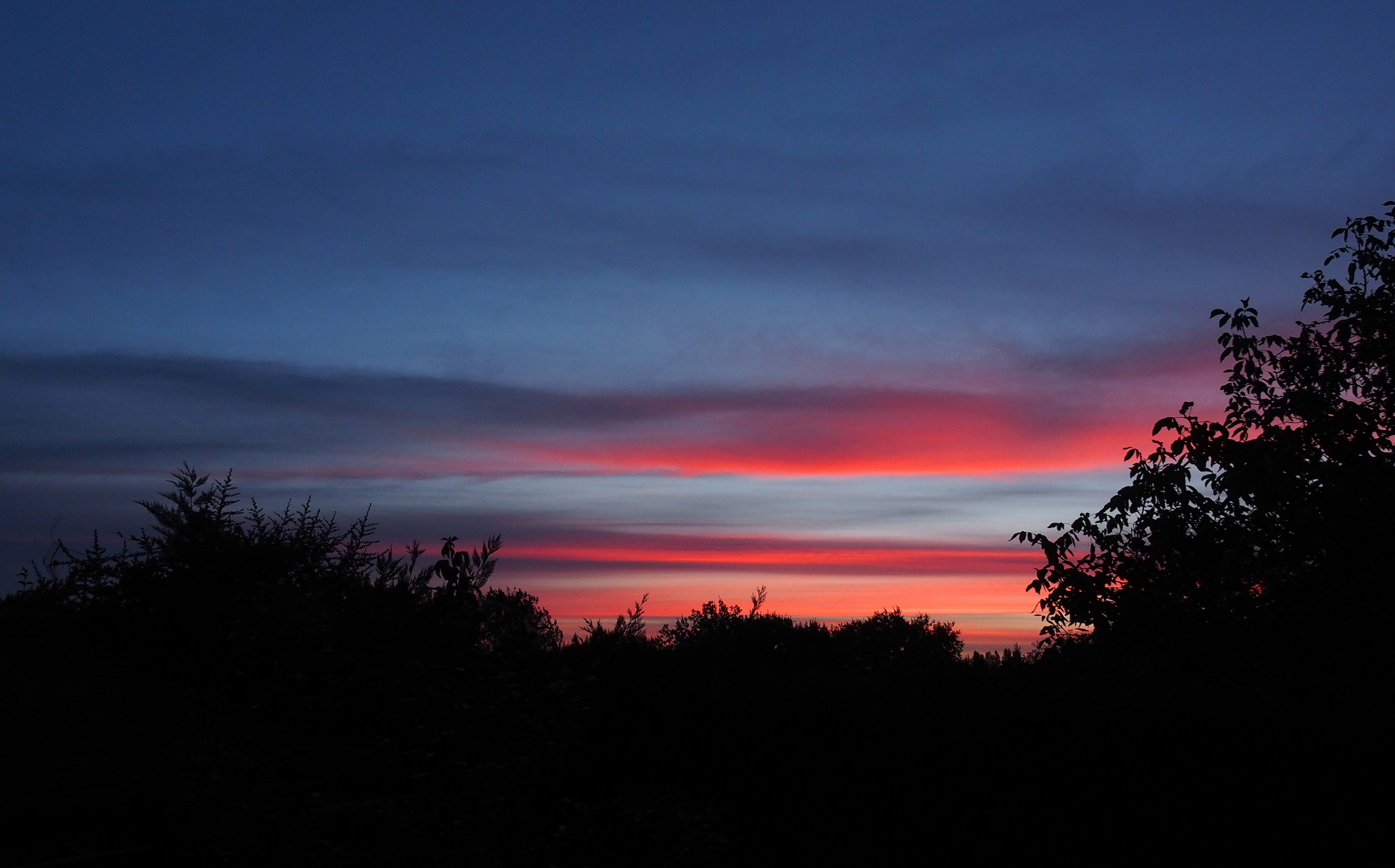 Une aube vue de chez moi photo et image | wolken, morgendämmerung ...