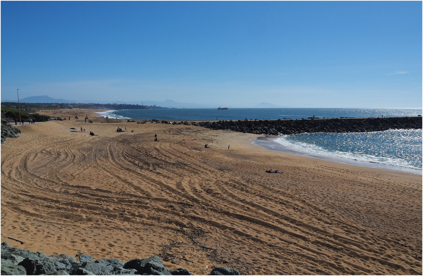 Une plage d’Anglet… photo et image | sand, strand, frankreich Images ...