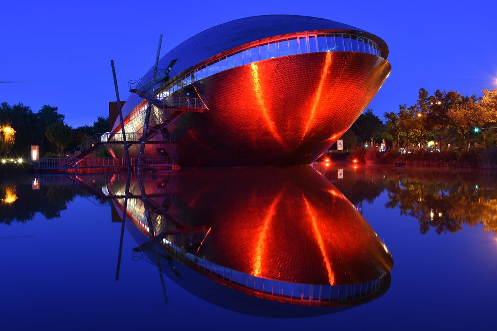 Universum_Bremen Foto & Bild | rot, blau, universität Bilder auf ...