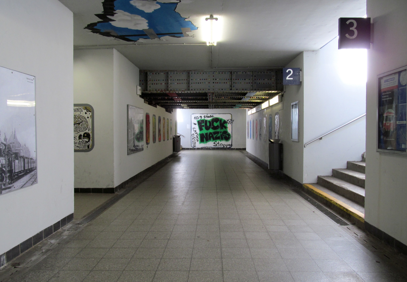 unter den Gleisen beim Bahnhof in Stade .... Foto & Bild | bilder ...