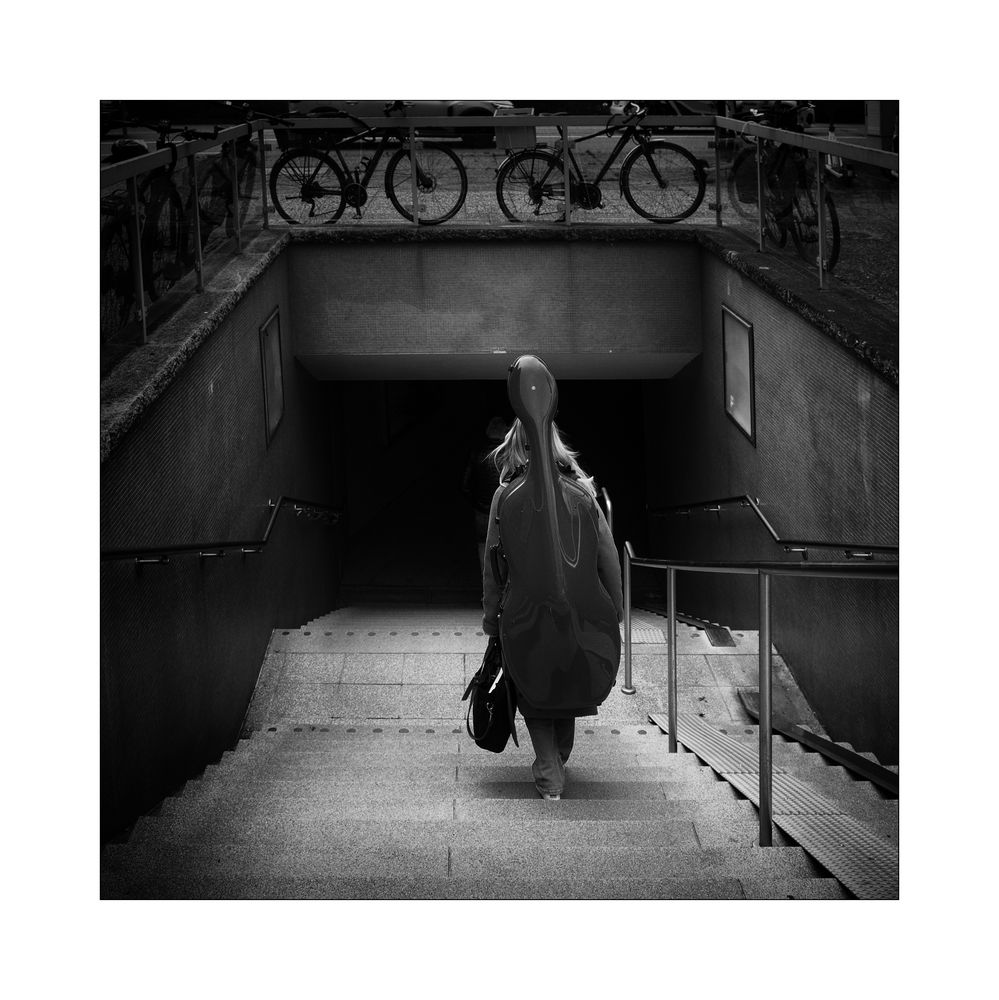 | Unterführung | Foto & Bild | streetfotografie mit menschen, projekte, fotokunst Bilder auf ...