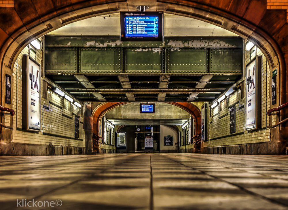 Unterführung Bahnhof Colmar Foto & Bild | architektur, architektur bei ...