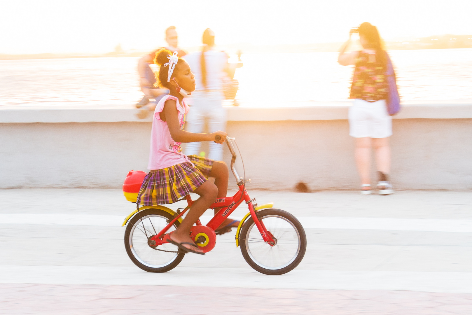 unterwegs Foto & Bild | erwachsene menschen, kinder, streetfotografie mit menschen Bilder auf ...