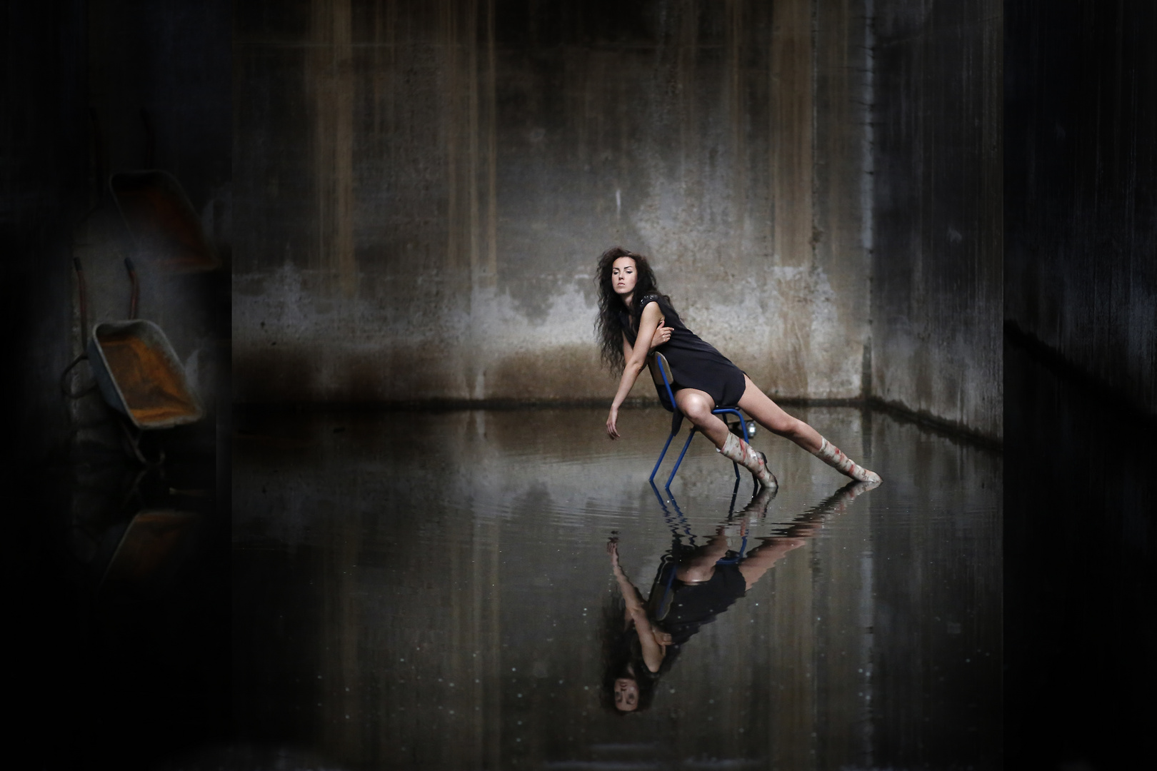 untroubled water Foto & Bild | indoor, fashion, menschen Bilder auf ...