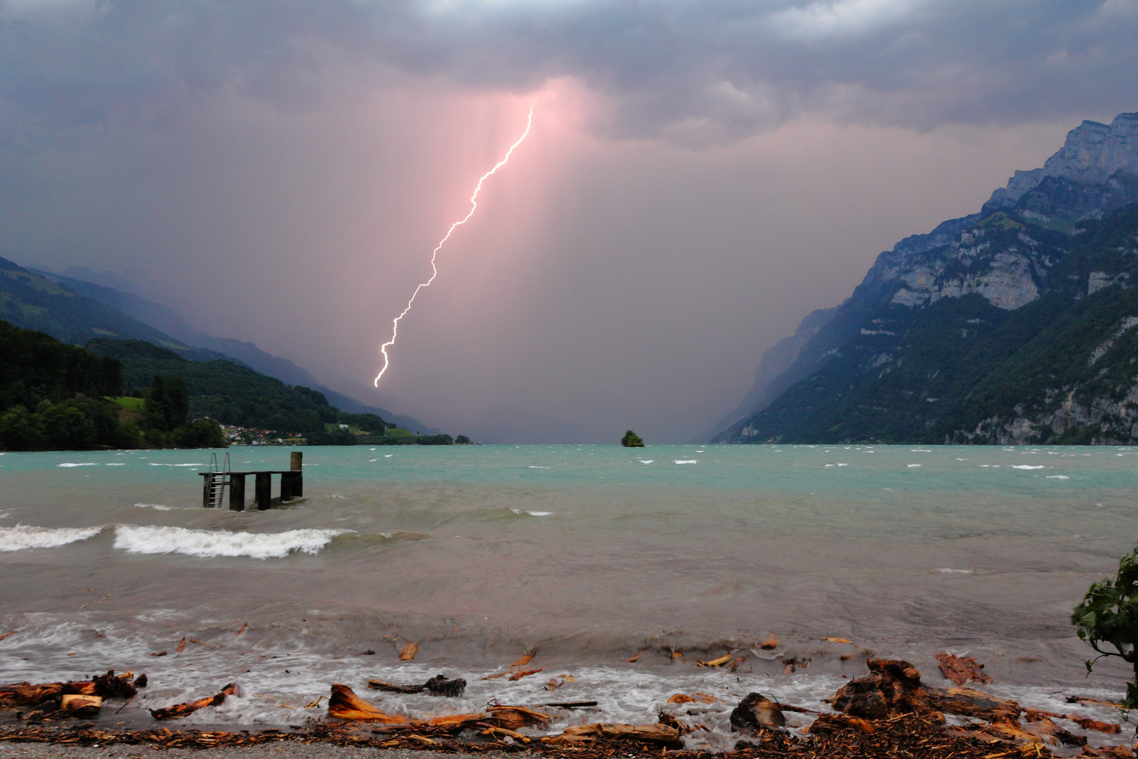 Unwetter am Walensee Foto & Bild | gewitterfotos, wetter, blitz Bilder ...