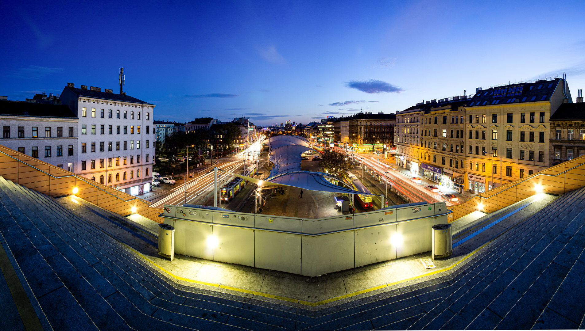 Urban Vienna Foto & Bild | nachtaufnahme, straße, langzeitbelichtung ...