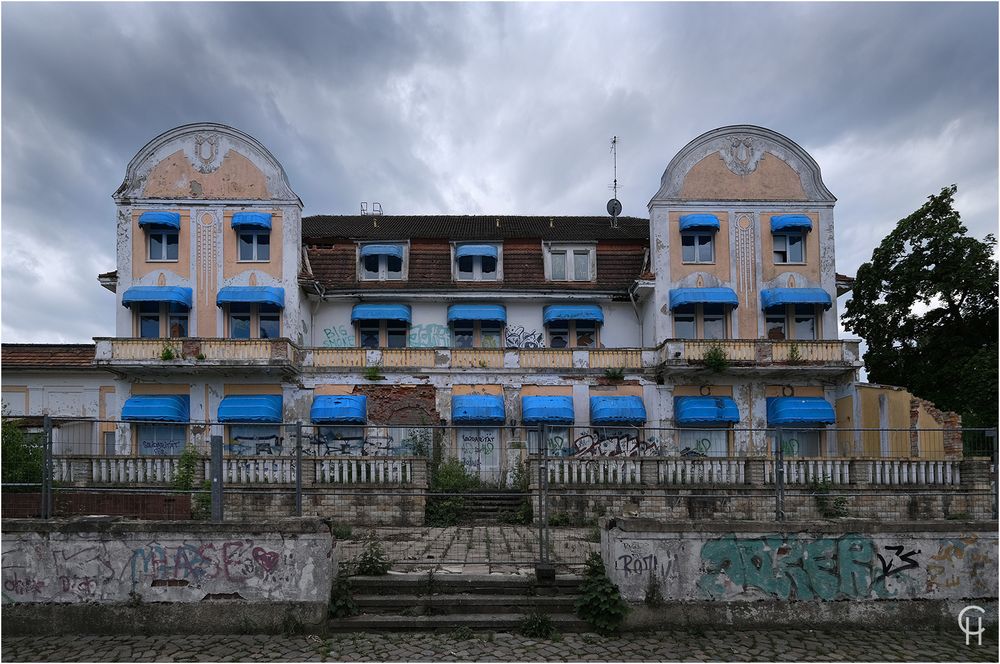 Urbex DDR - Das beste Haus am Platz Foto & Bild | architektur ...