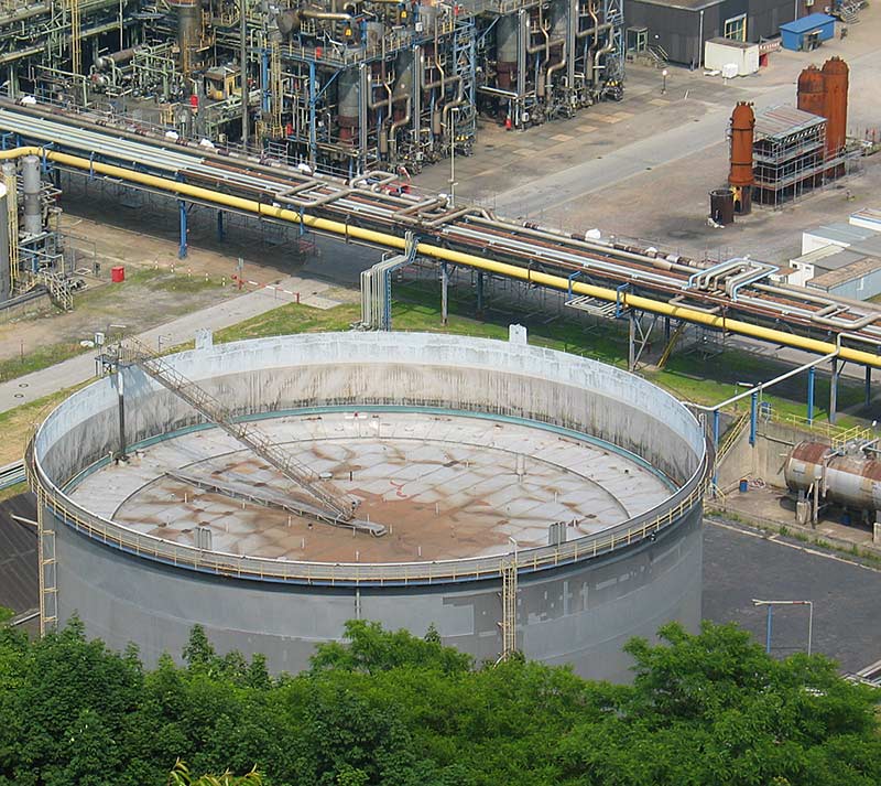 Veba Öl-Gasbehälter von der Halde Scholven gesehen Foto & Bild ...