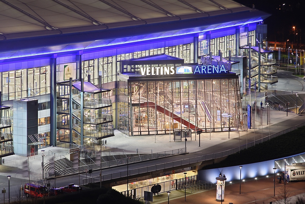 Veltins Arena – Haupteingang – Victoria Tribüne Foto & Bild ...