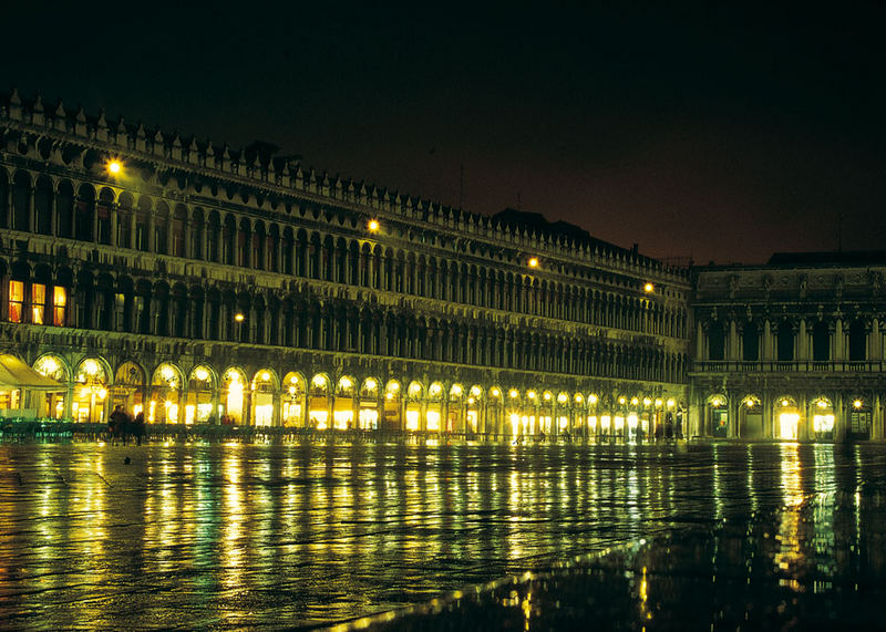 Venedig im Regen Foto & Bild | architektur, architektur bei nacht, motive Bilder auf fotocommunity