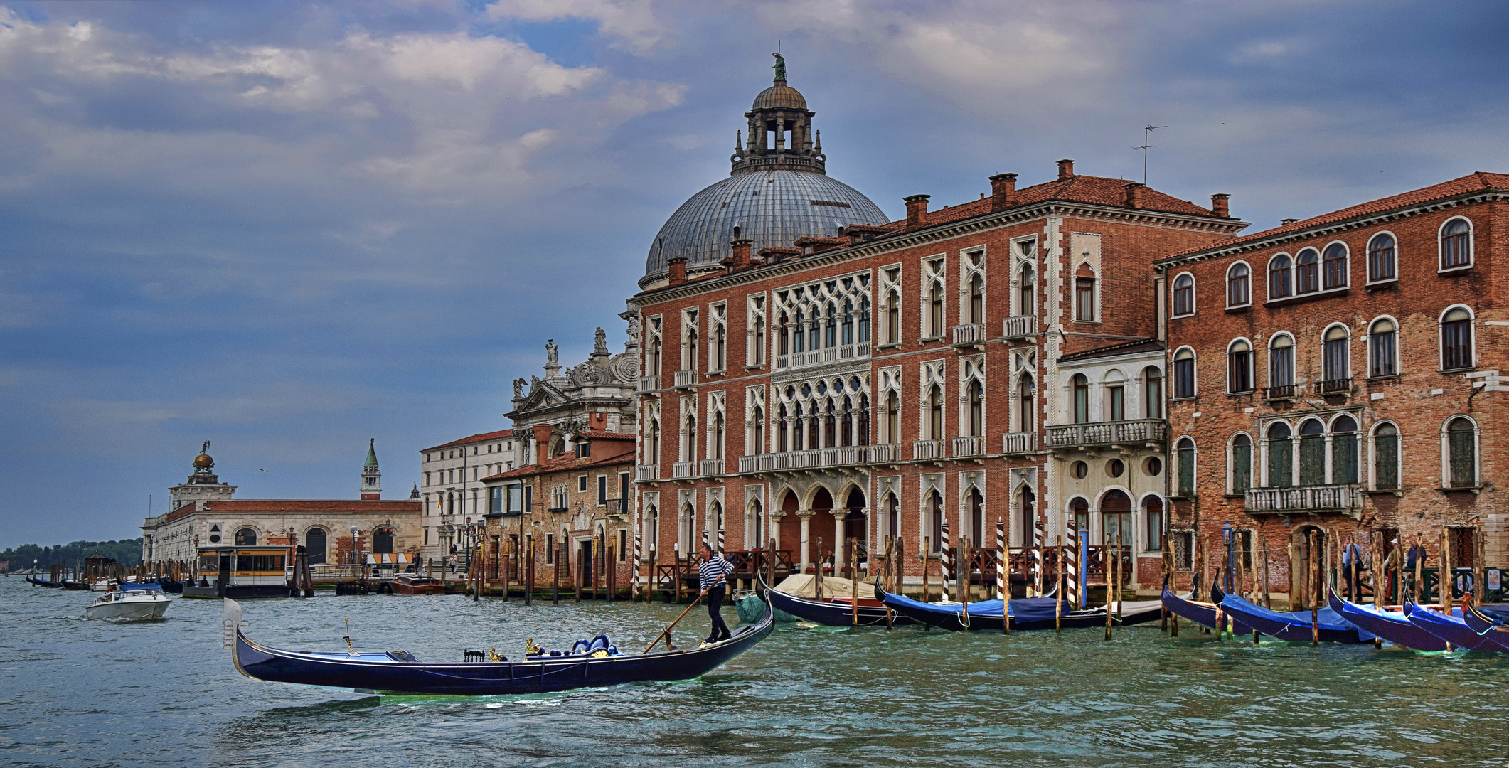 VENEDIG - mit der Gondel unterwegs- Foto & Bild | city, italy, world ...