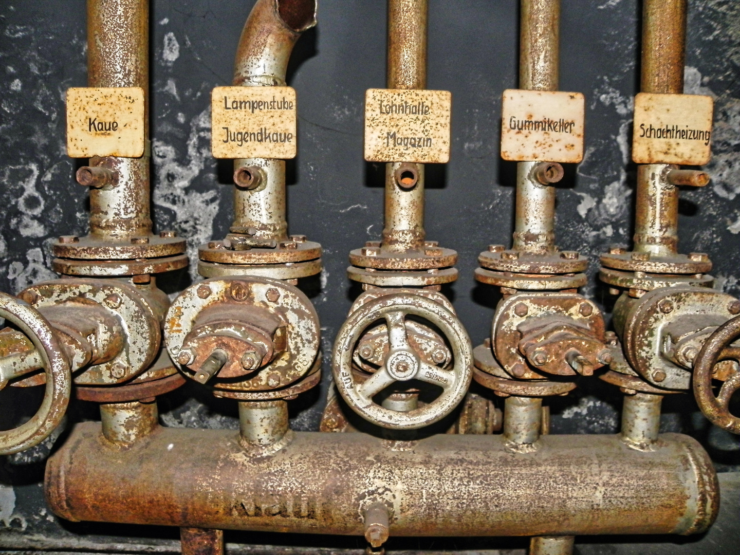 Ventile Foto & Bild | spezial, marodes, bergbau Bilder auf fotocommunity