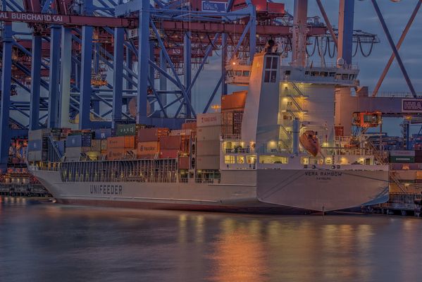 Containerschiffe Bilder & Fotos