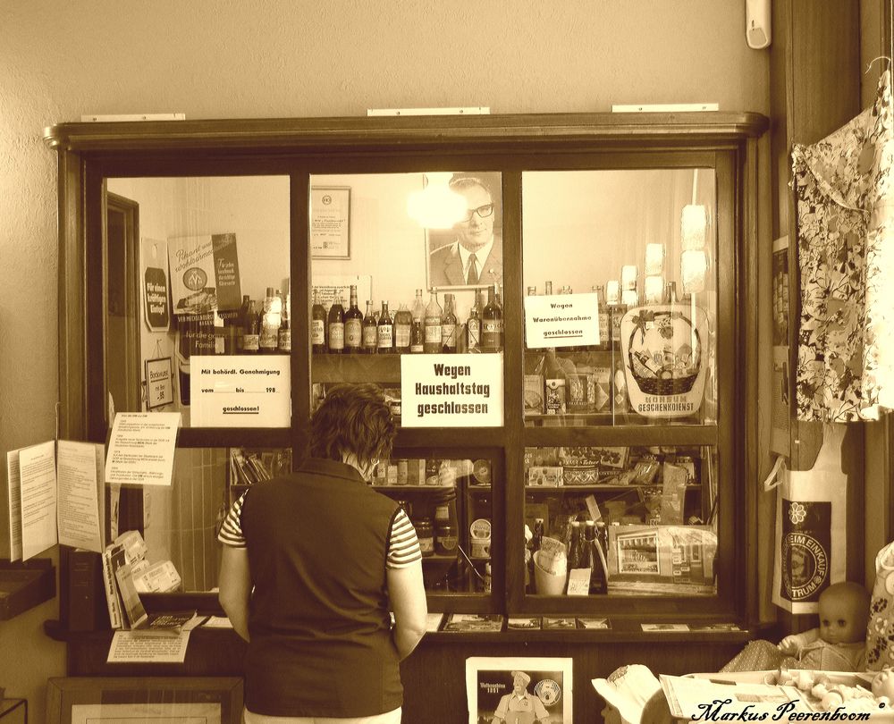 - Vergeblich anstehen - Foto & Bild | reportage dokumentation, (zeit ...