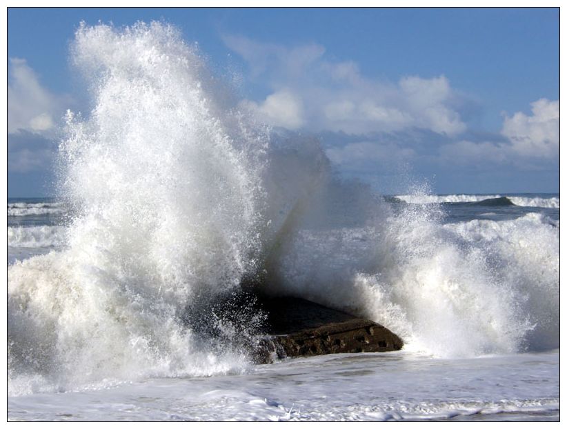 Verschluckt ... Foto & Bild | 01 05 - 03 05 bewegtes wasser, archiv ...