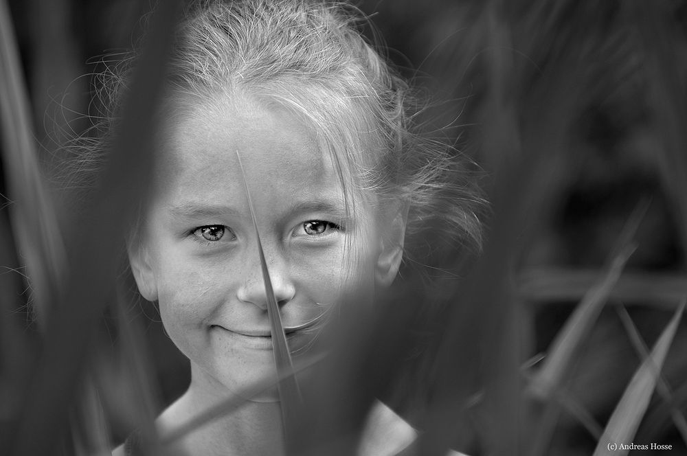 Verstecken Foto & Bild | portrait, mädchen, kind Bilder auf fotocommunity