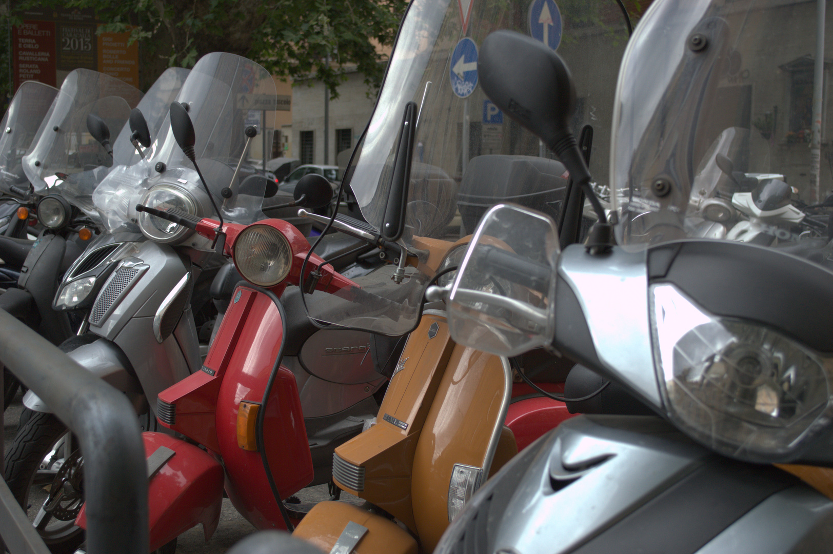 vespe colorate Foto % Immagini| automobili e moto, tecnica e industria ...