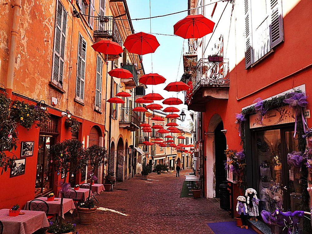 Via Felice Cavallotti, Luino (2) Foto & Bild | europe, italy, vatican ...