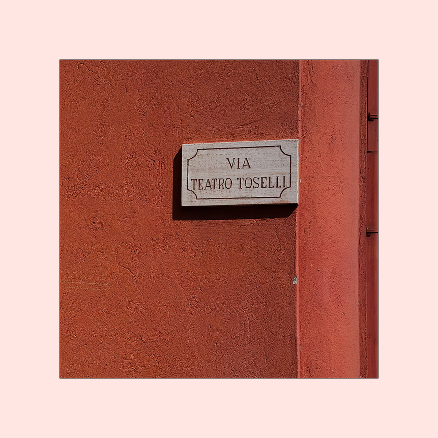 VIA TEATRO TOSELLI Foto & Bild | archiv - kritik am bild, kritik am ...
