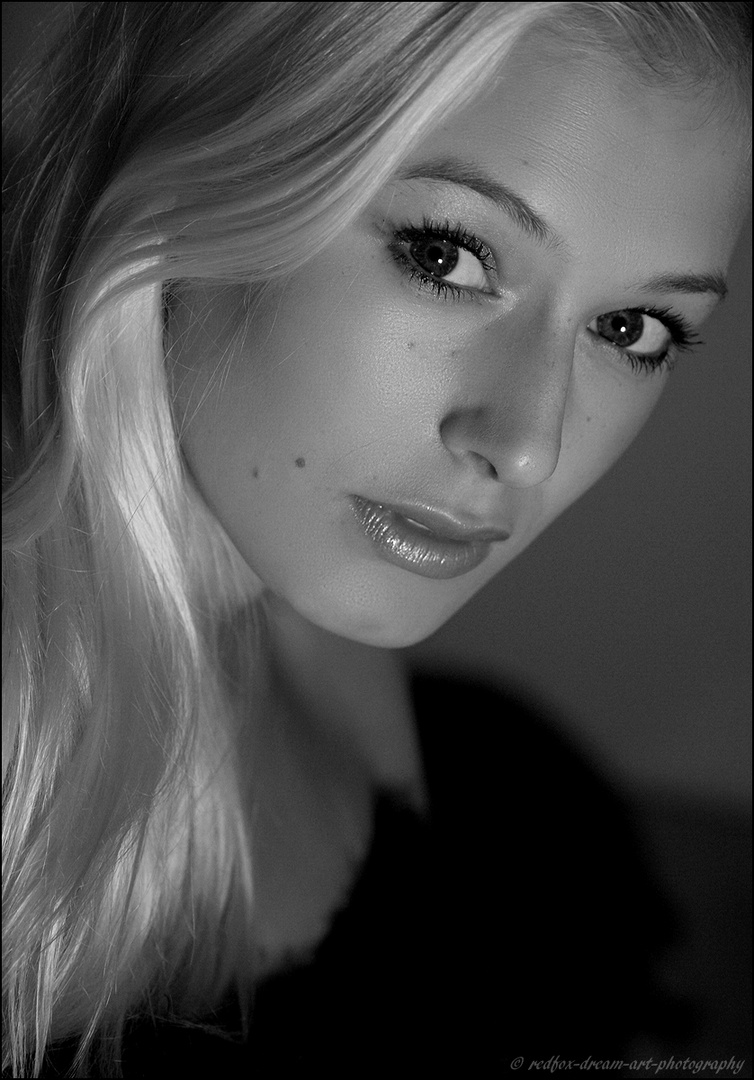 Vicky Foto & Bild | portrait, portrait frauen, indoor Bilder auf ...