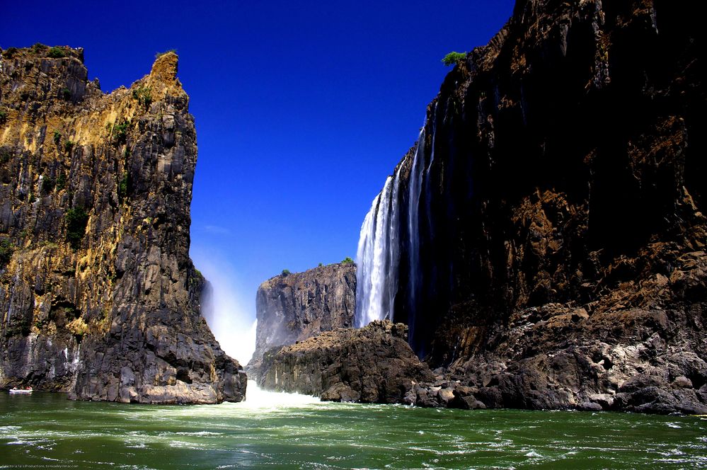 Victoriafälle vom Kanu Foto & Bild | world, natur, landschaft Bilder ...