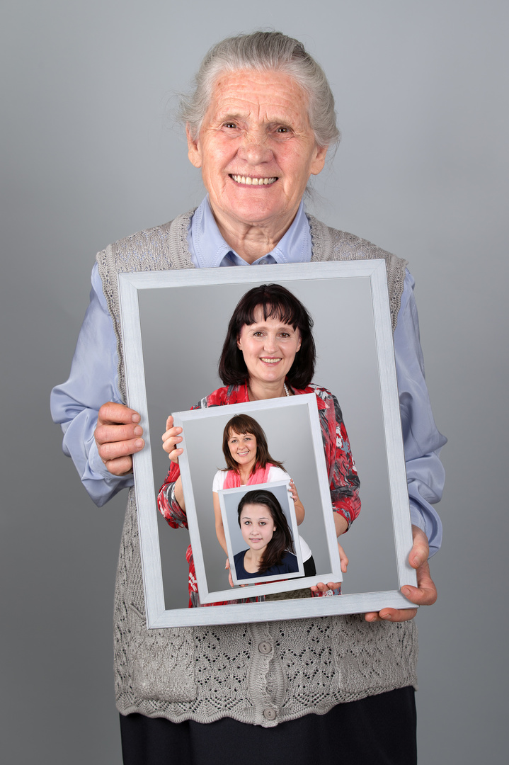 Vier Generationen Foto & Bild | erwachsene menschen, generationen, oma Bilder auf fotocommunity