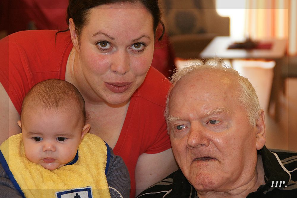 Vier Generationen Familie Foto & Bild | erwachsene menschen, kinder und erwachsene, von ...