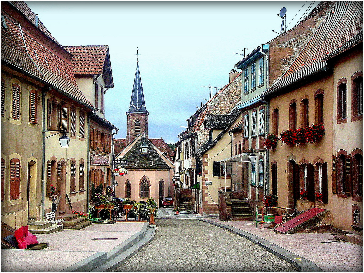 VILLAGE - ALSACIEN photo et image | architecture, paysages urbains ...