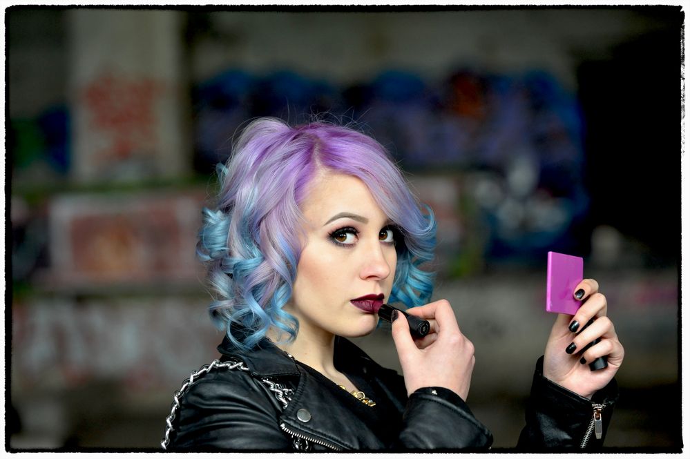 Violet Mood Foto Bild Menschen Bilder Auf Fotocommunity violet-mood-foto-bild-menschen-bilder-auf-fotocommunity