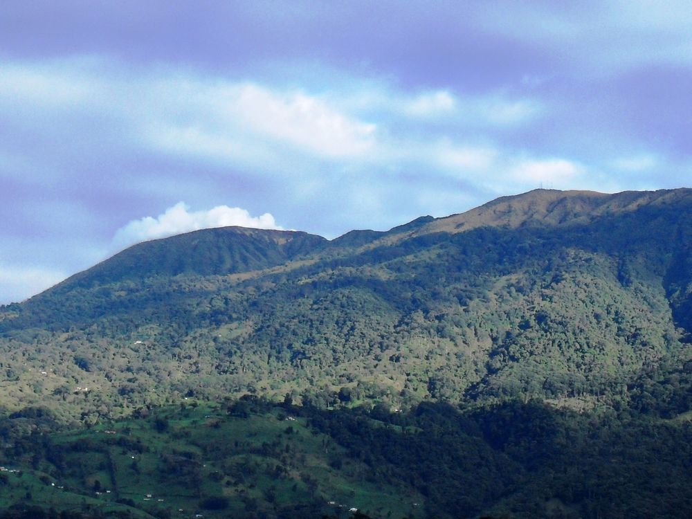 Volcan Turrialba, Costa Rica. Imagen & Foto | paisajes, montañas ...