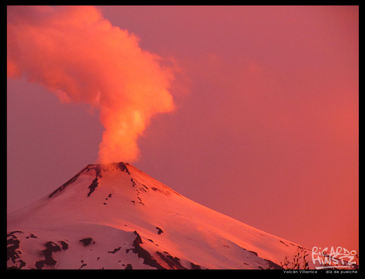 Volcan Villarica, Pucon, Chile Imagen & Foto | niños, chile, personas ...