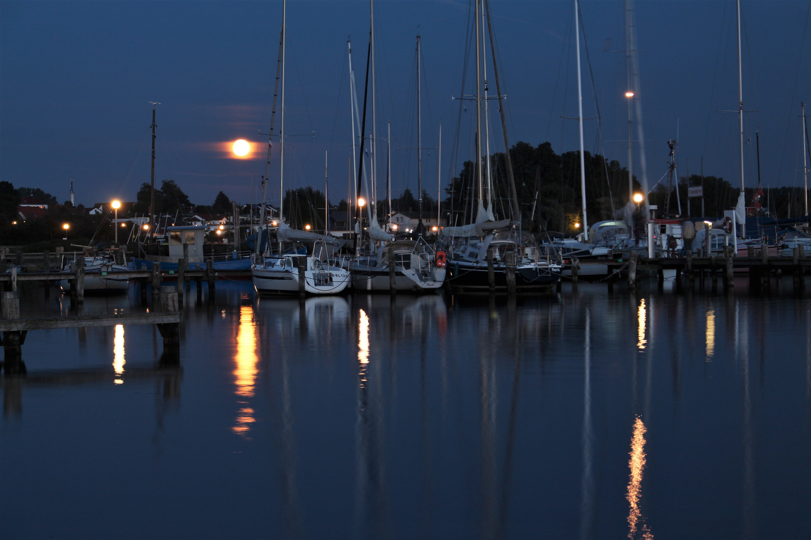 Vollmond über dem Hafen Foto & Bild | landschaft, meer & strand ... Vollmond über dem Hafen Foto & Bild | landschaft, meer & strand ...