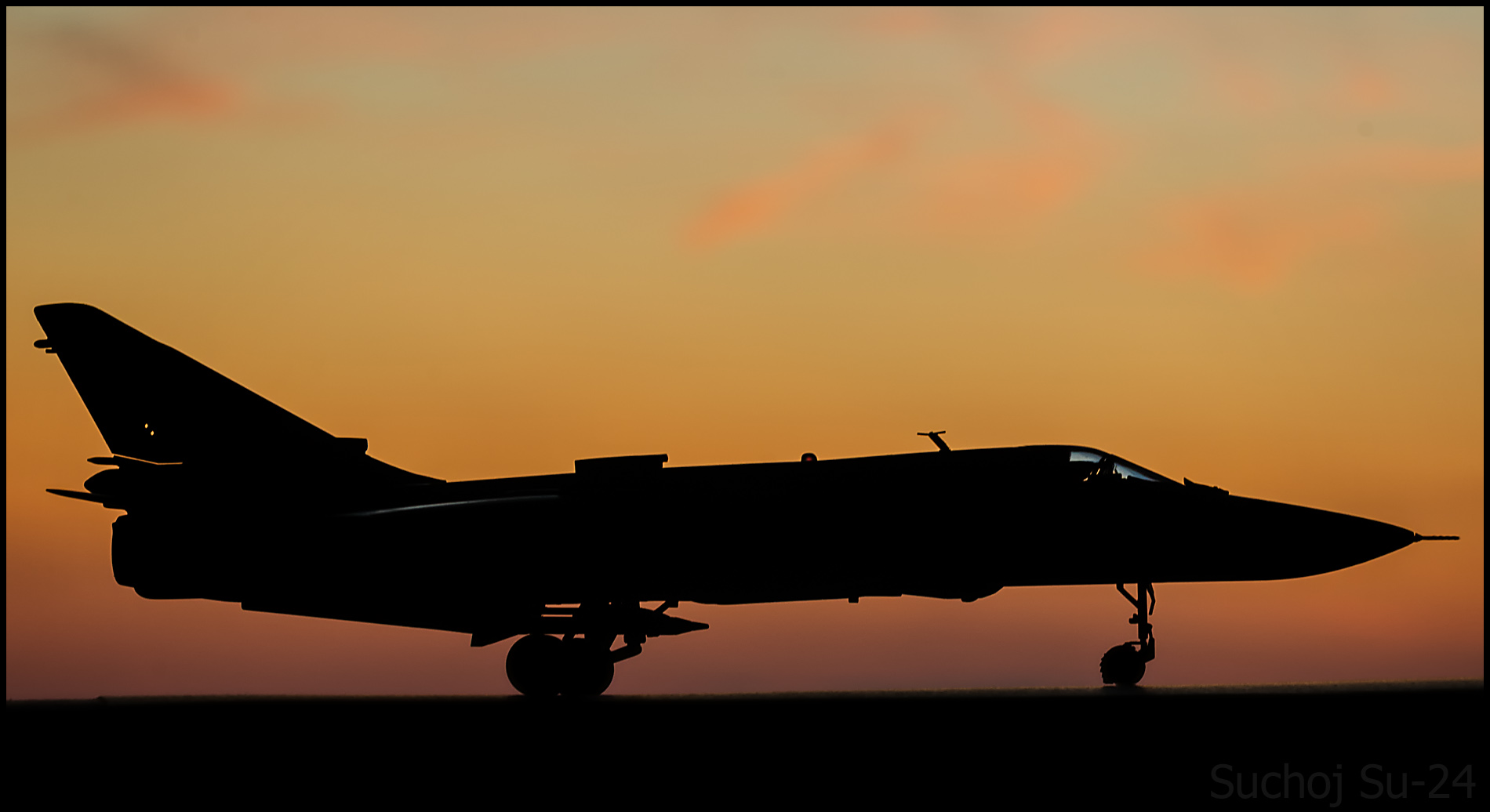 Vom Modell zum Original/ Suchoj SU-24 in 1:72 Foto & Bild | luftfahrt, militärfliegerei, verkehr ...