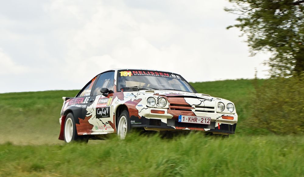 Von unten betrachtet.... Foto & Bild | sport, rallye, motorsport Bilder ...