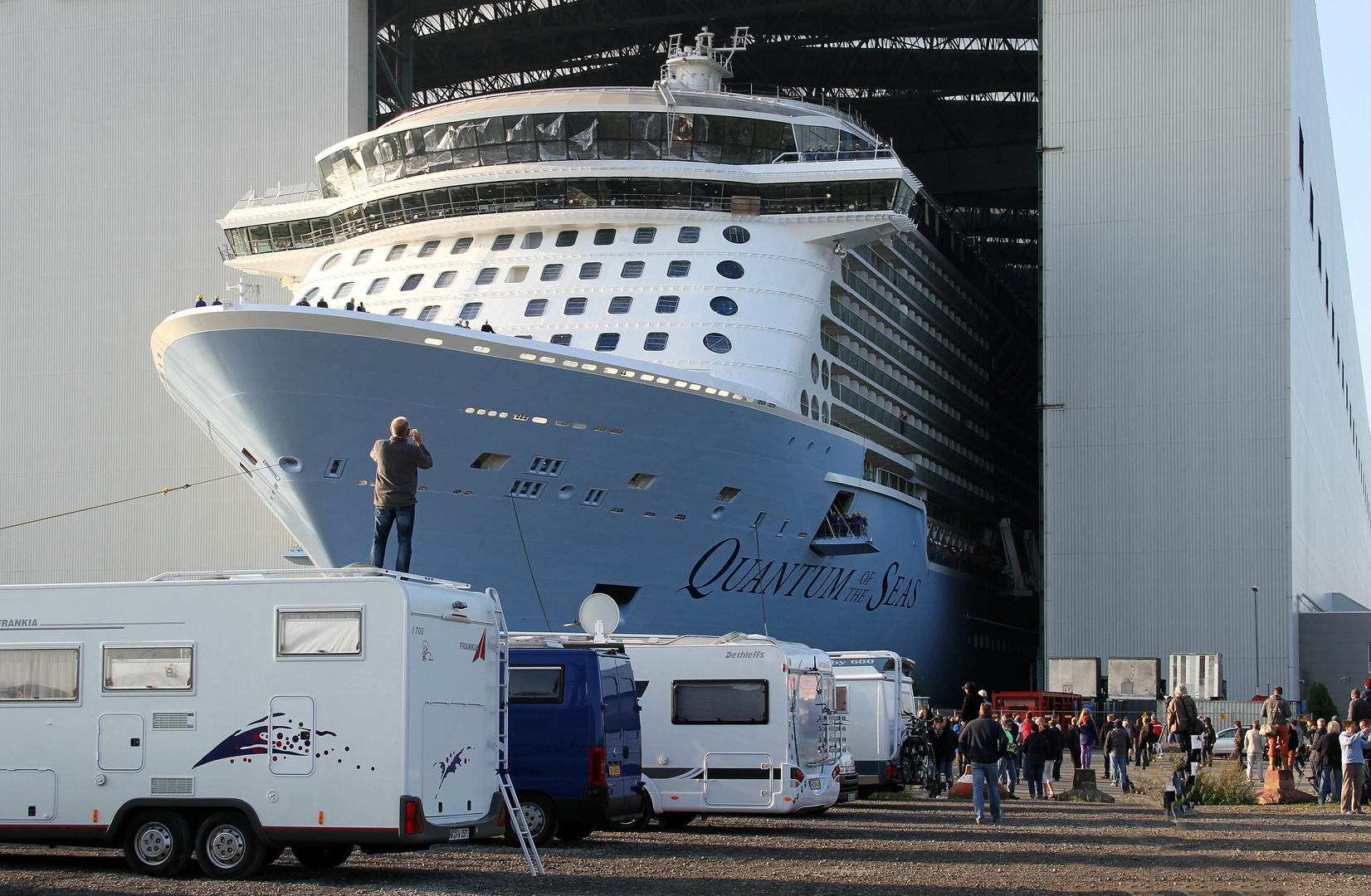 Vorsicht ... 348 Meter sind unterwegs ! Foto & Bild | schiffe und ...