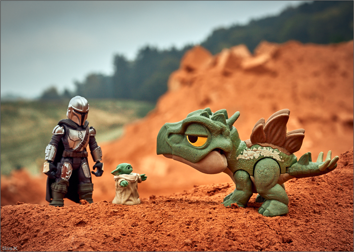 Vorsicht, nicht so nah ran! Foto & Bild | sand, spielzeug, stillleben ...