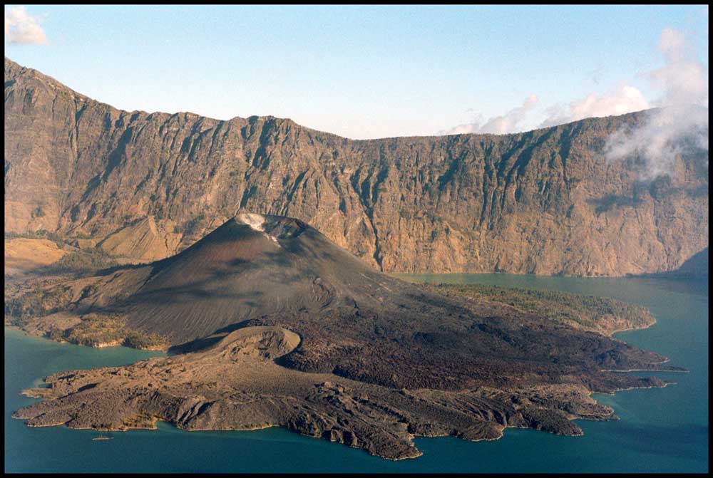 Vulkan im Vulkan Foto & Bild | natur, landschaften, youth Bilder auf ...