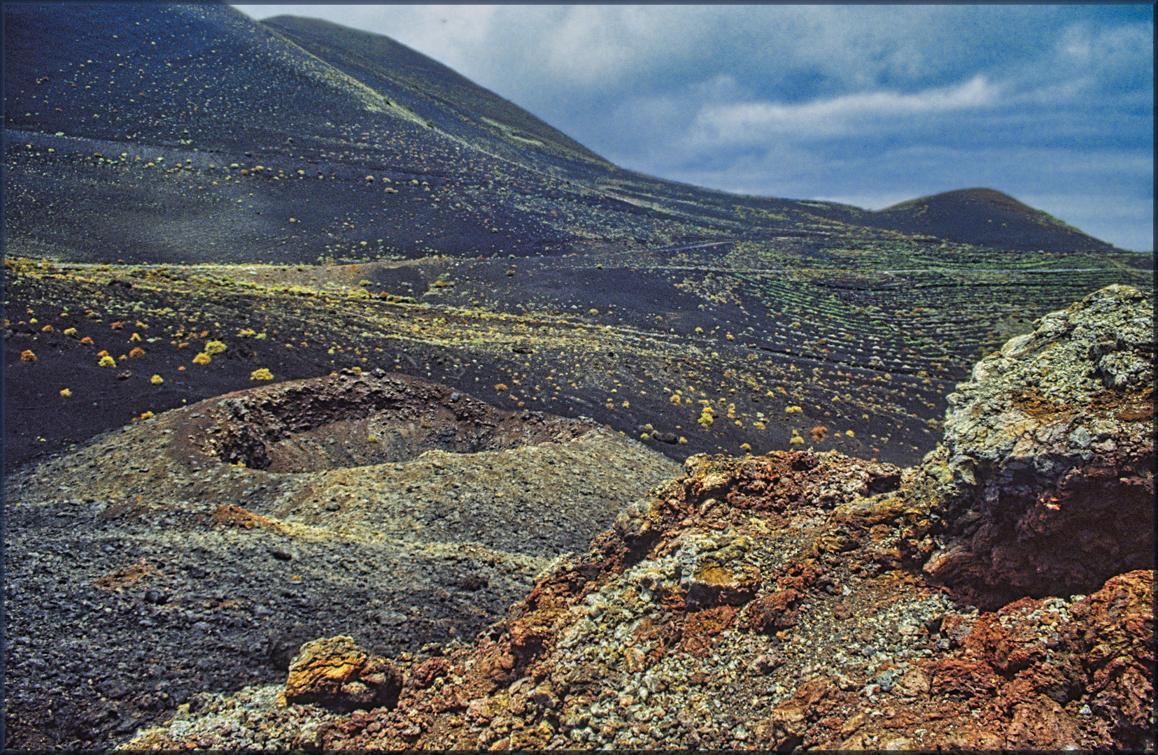 Vulkanlandschaft Lanzarote Foto & Bild | europe, canary islands die ...